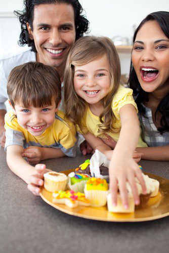 5 maneiras de fazer sua família mais unida através da sobremesa | Familia